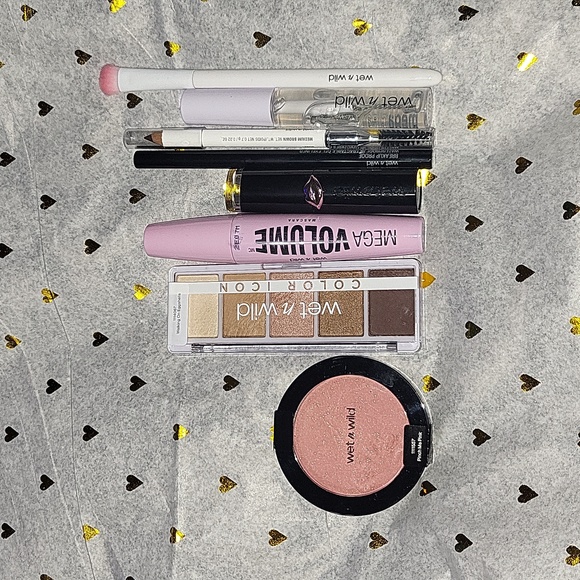wet n wild | Makeup | 9 Piece Wet N Wild Makeup Bundle Nwt | Poshmark